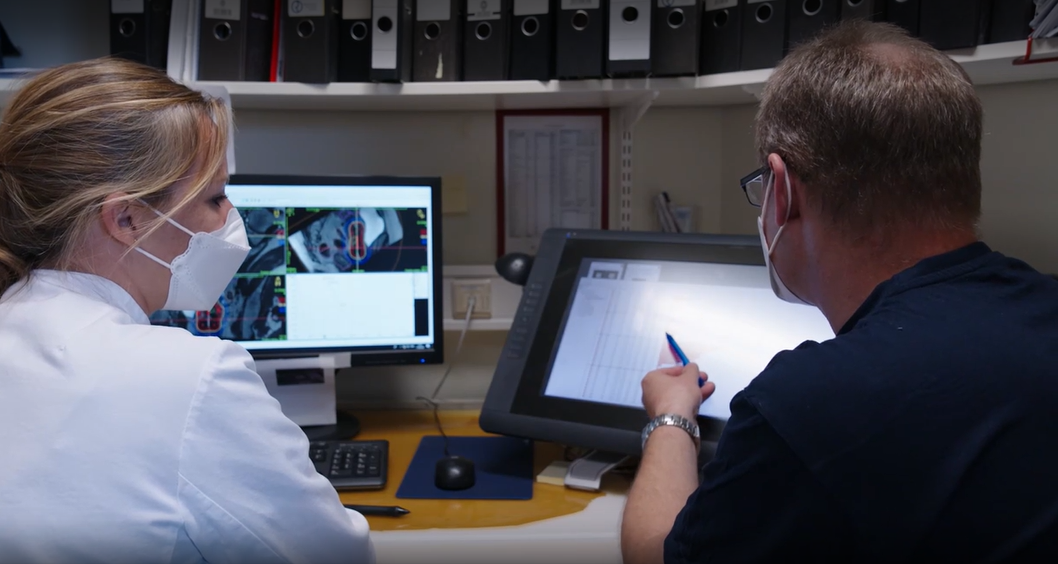 New procedure video | Treating cervical cancer with brachytherapy using ...